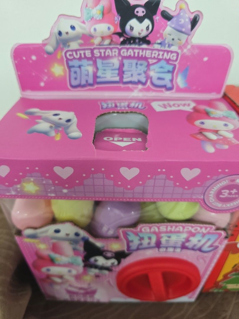 Sanrio and Christmas Gashapon Machine, Hobbies & Toys, Toys & Games on ...