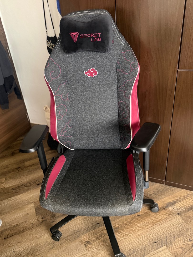 Secretlab x Akatsuki Gaming Chair, Furniture & Home Living, Furniture ...