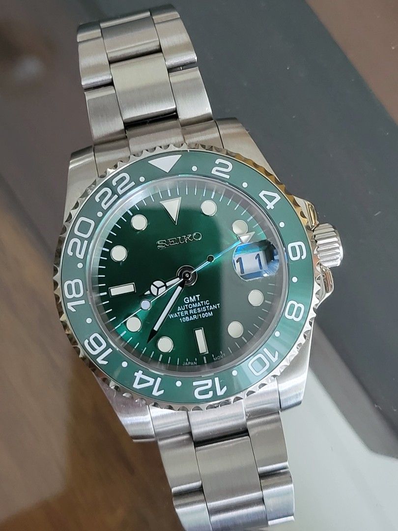 SEIKO MOD AUTOMATIC GMT GREEN DIAL 41MM WATCH, Luxury, Watches on Carousell