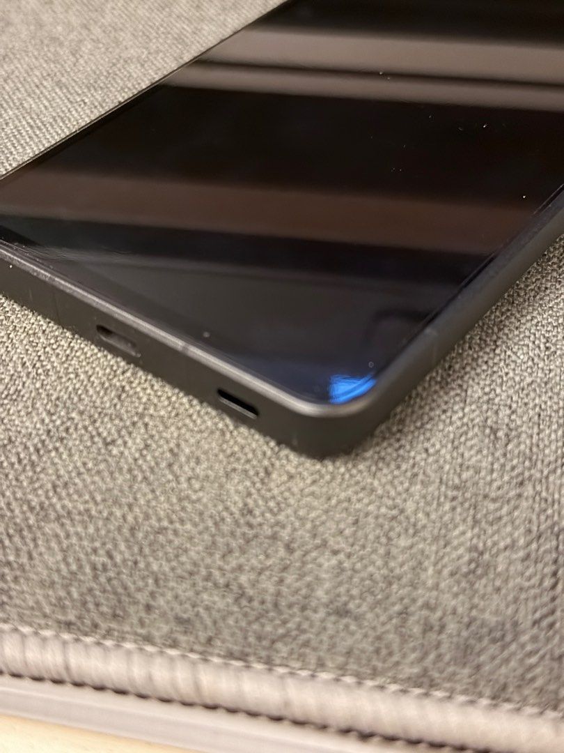 Sharp Aquos R8 Pro 萊卡鏡頭手機, 手提電話, 手機, Android 安卓手機, Android 安卓其他 - Carousell