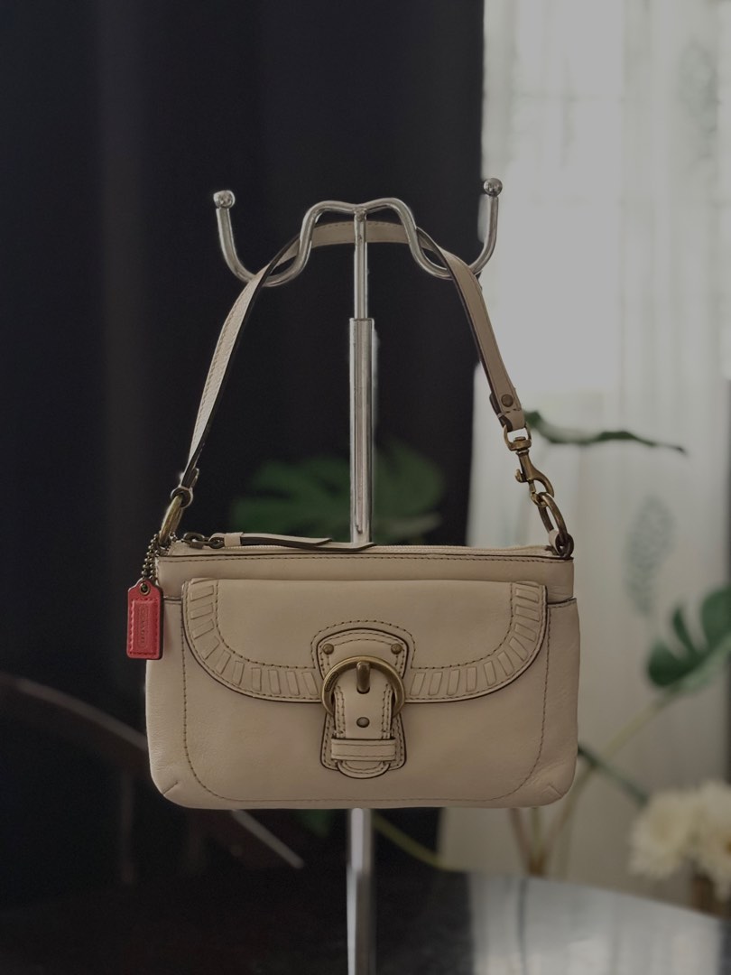 Vintage Coach Soho Flap Shoulder Bag, Luxury, Bags & Wallets on Carousell