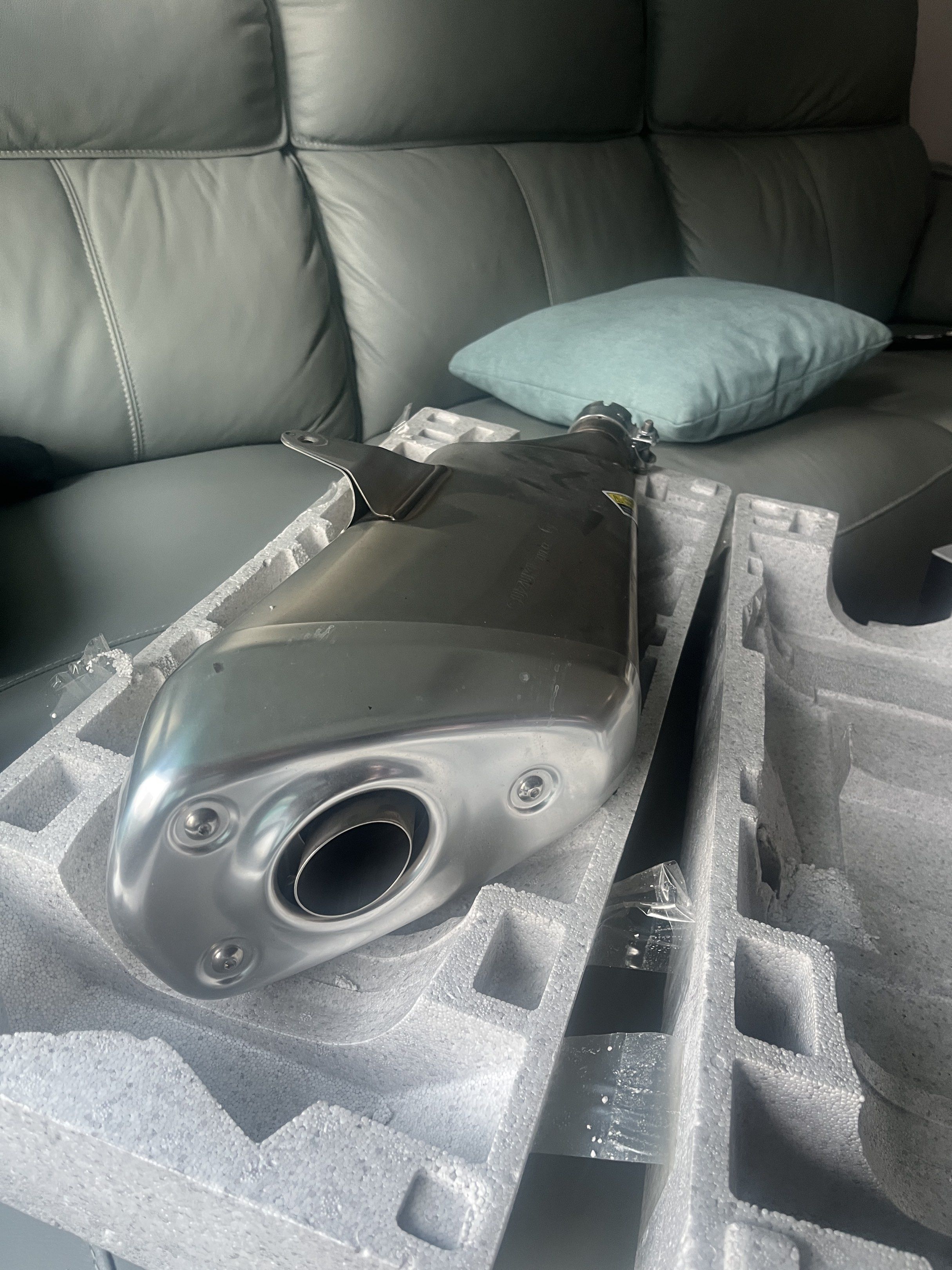 2025 HAYABUSA Gen 3 exhaust ORIGNAL *URGENT*, Motorcycles, Motorcycle ...