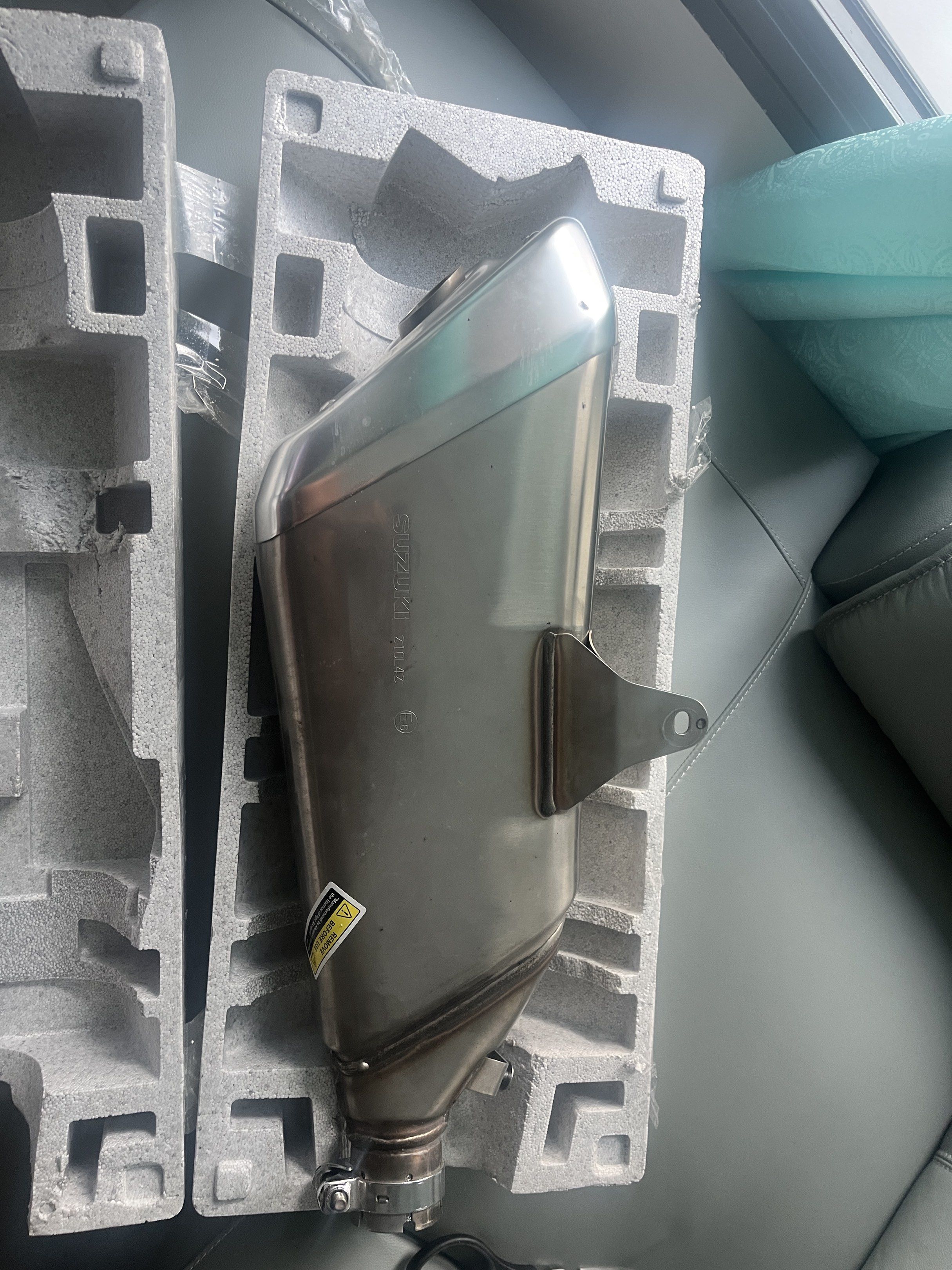 2025 HAYABUSA Gen 3 exhaust ORIGNAL *URGENT*, Motorcycles, Motorcycle ...