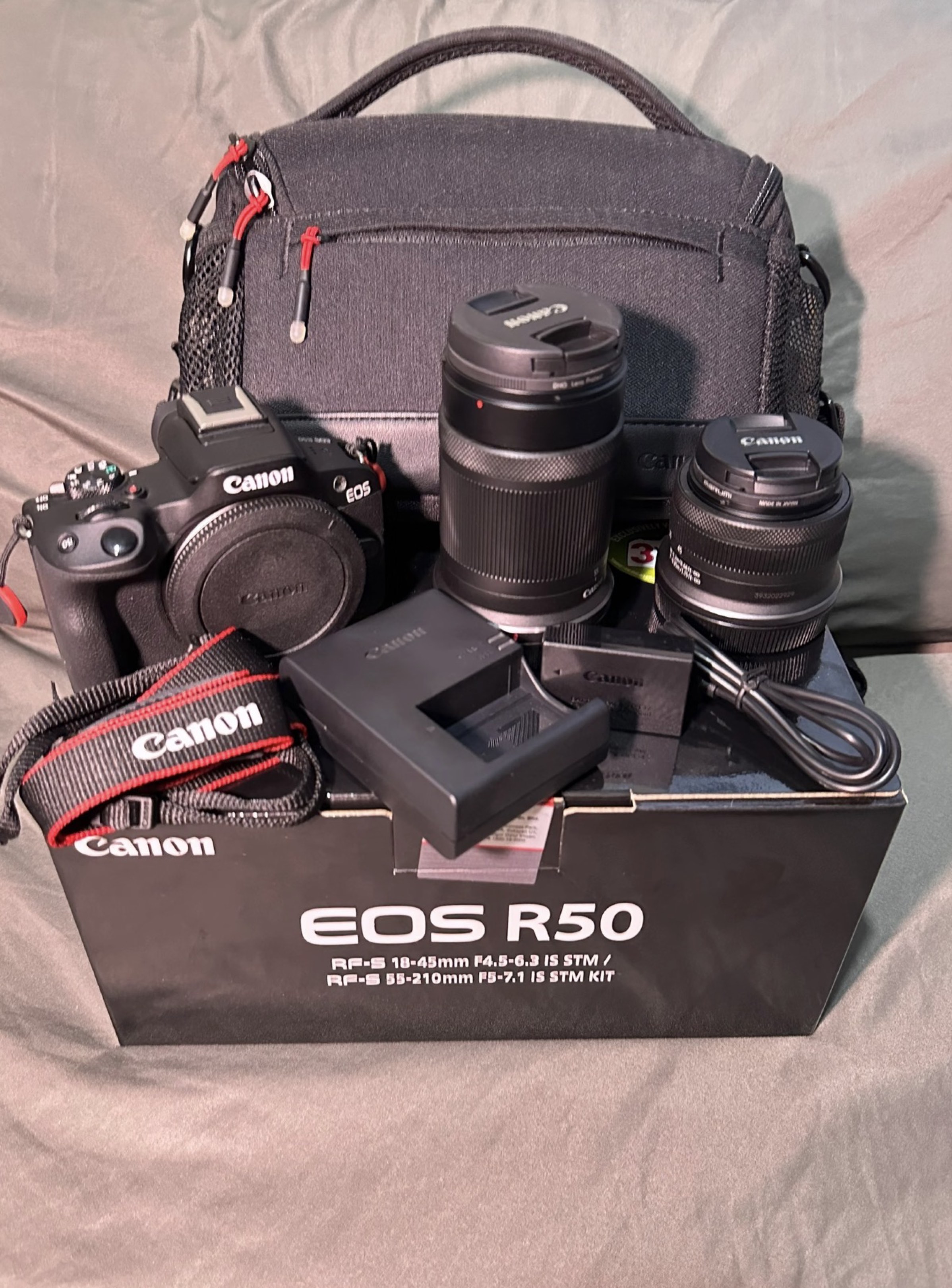 Canon EOS R50 Mirrorless Camera Kit, Photography, Cameras on Carousell