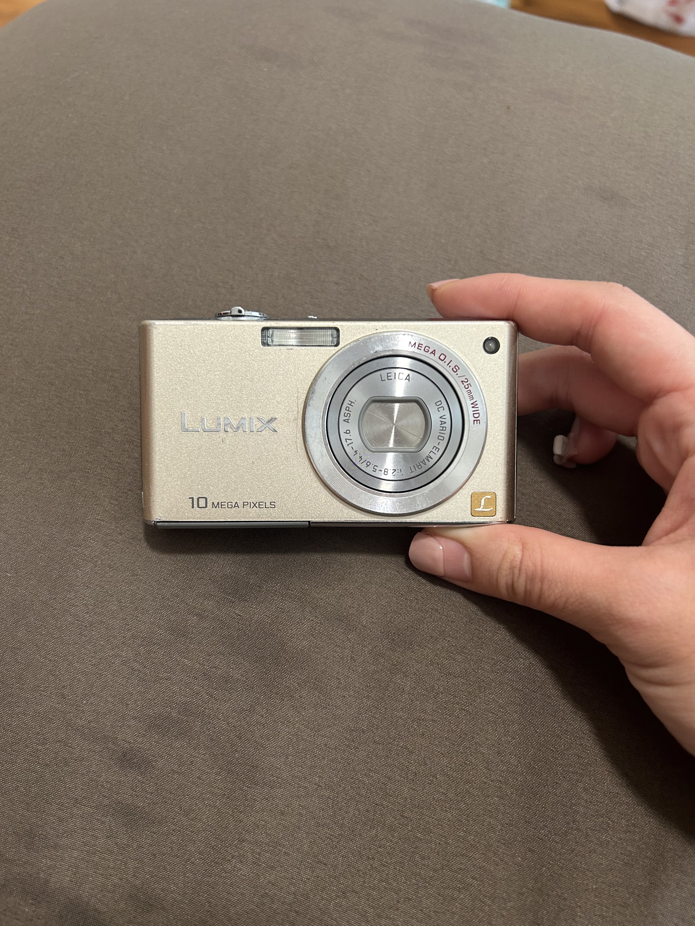 Panasonic Lumix digicam, Photography, Cameras on Carousell