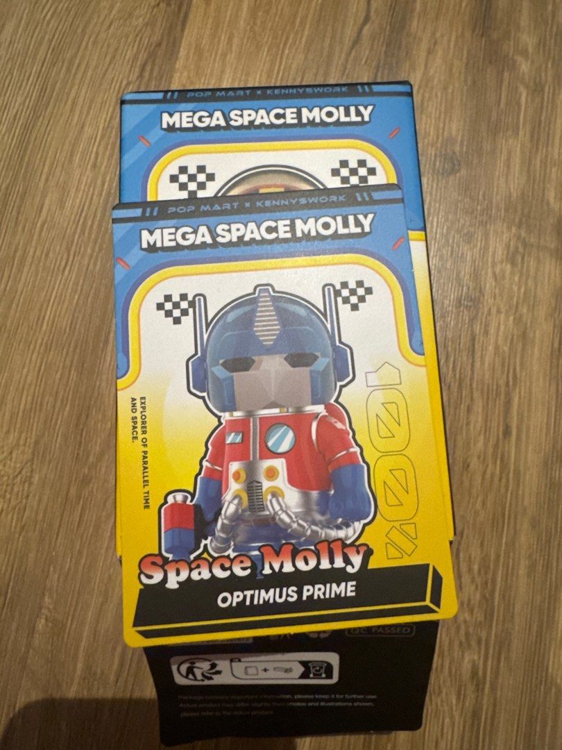 Pop Mart Mega Space Molly Optimus Prime, Hobbies & Toys, Toys & Games ...