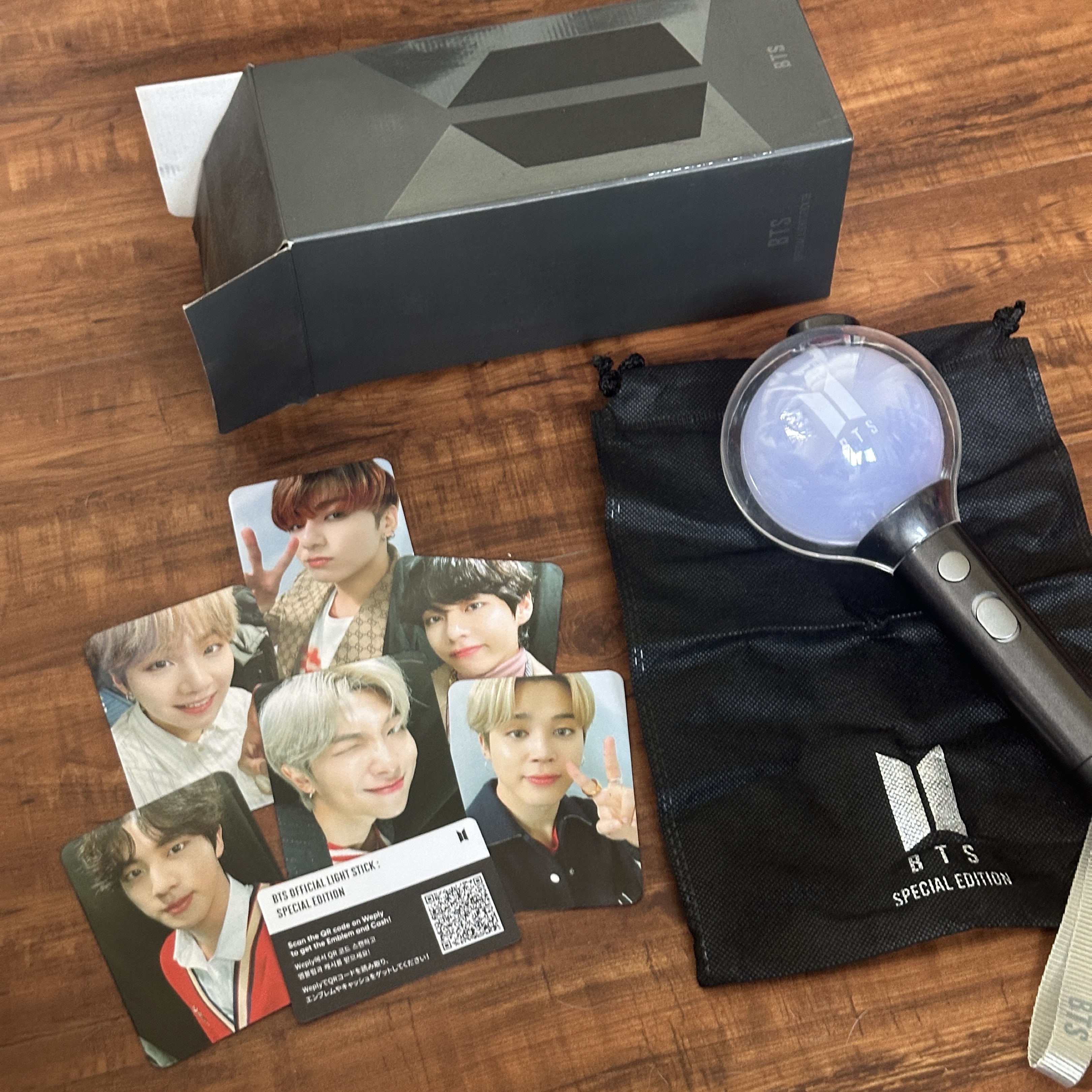 BTS Official Light Stick Special Edition MOTS, Hobbies & Toys ...
