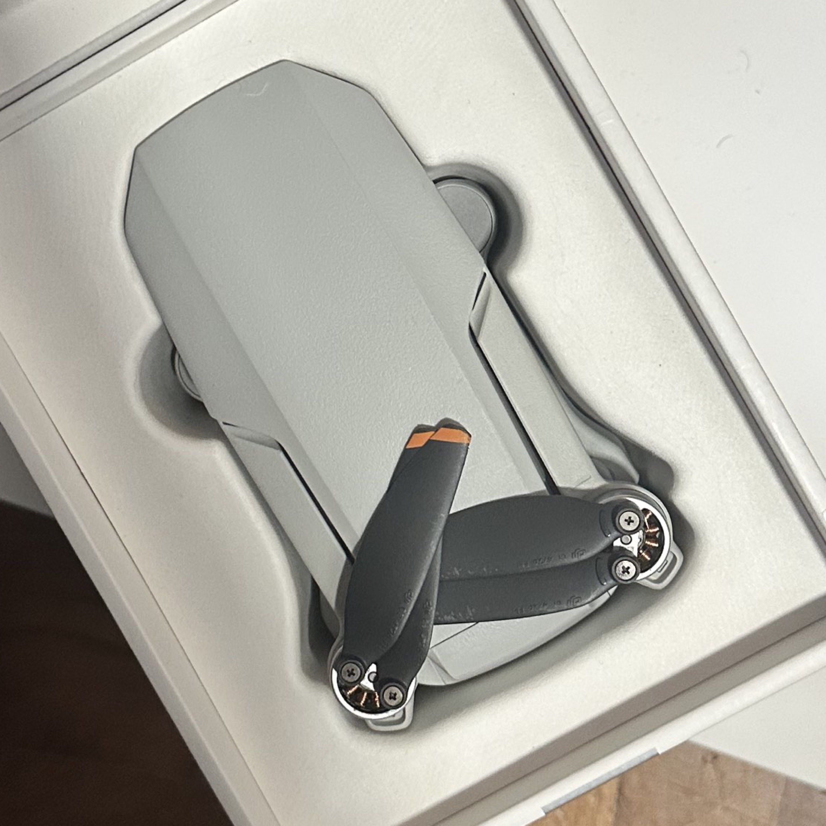 DJI Mini 2 SE Drone, Photography, Drones on Carousell
