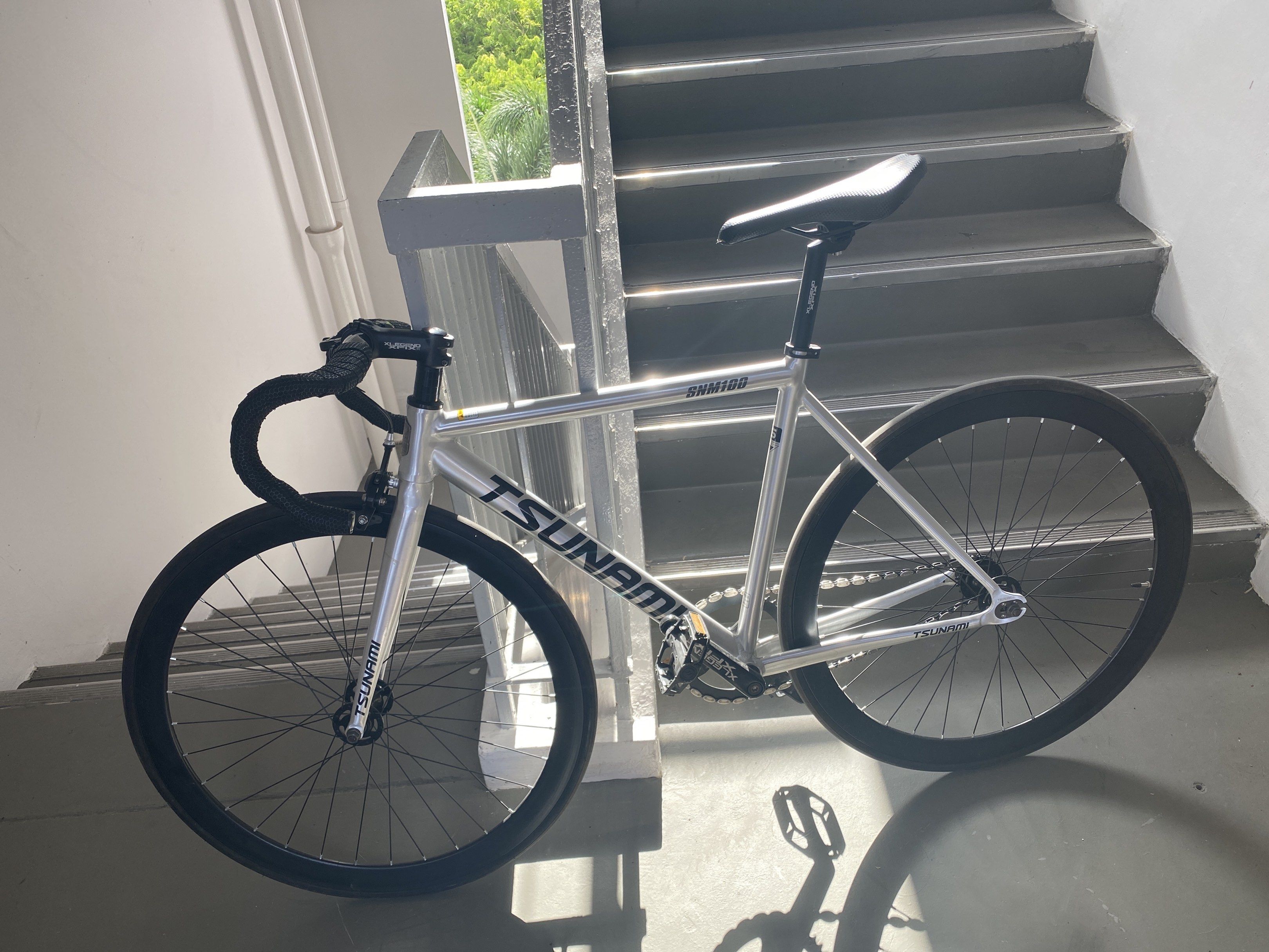 Tsunami SNM100 Fixed Gear Bike, Sports Equipment, Bicycles & Parts ...