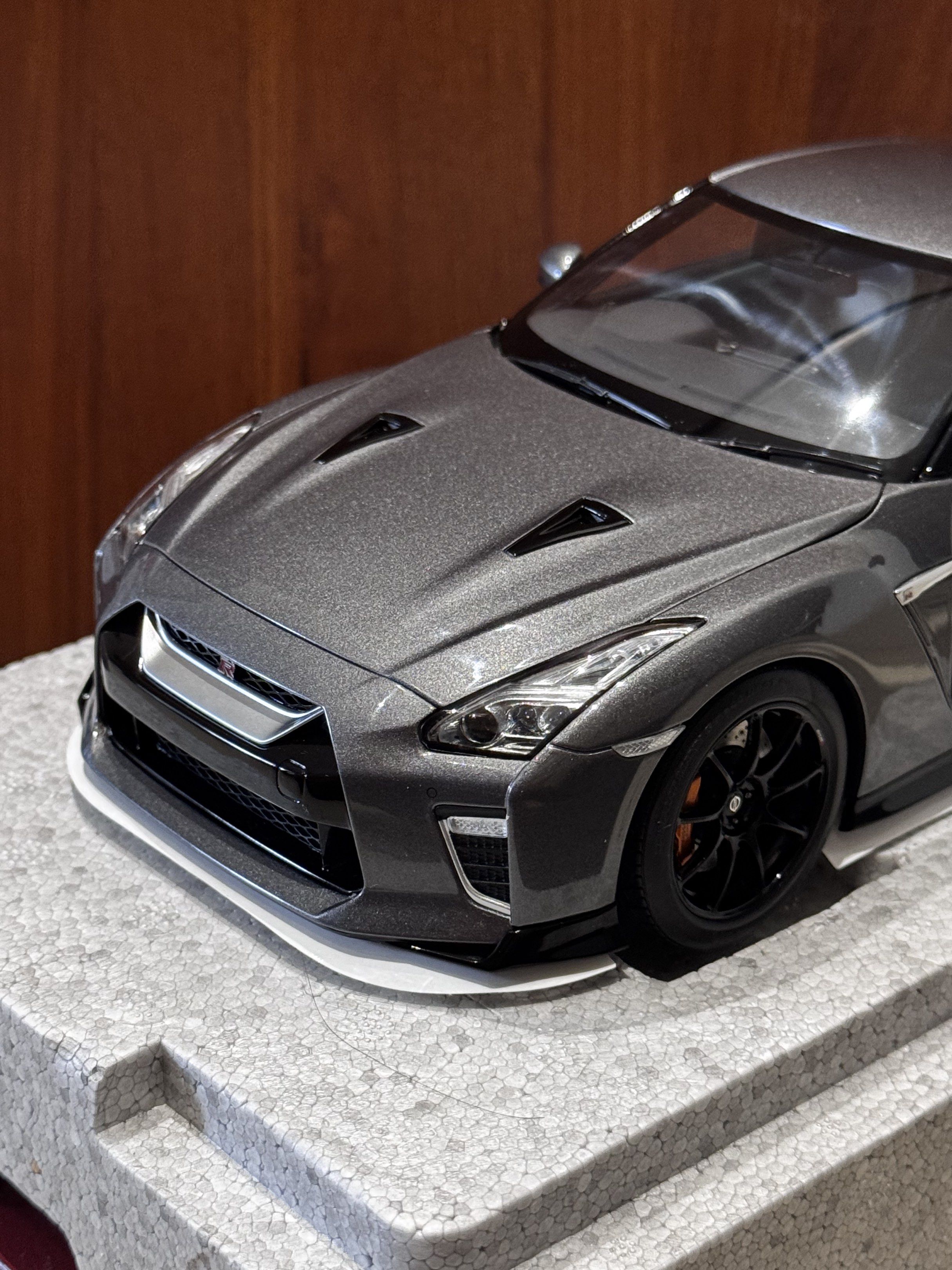 AUTOART 1:18 Nissan GTR R35 Track Edition Engineered by Nismo Gun ...
