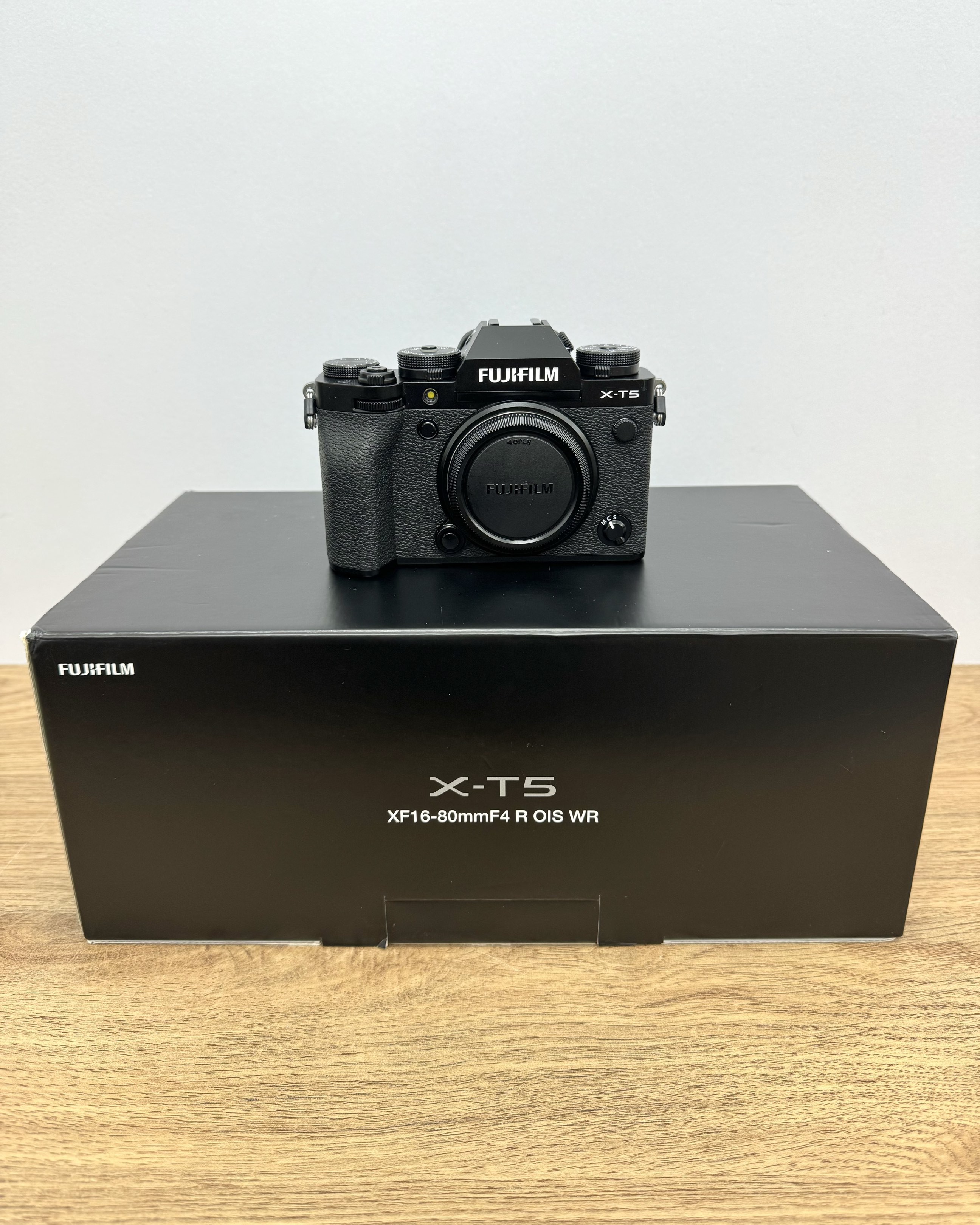 FUJIFILM X-T5 XT5 BODY (SC 2K ONLY) 99.9% NEW, Photography, Cameras on ...