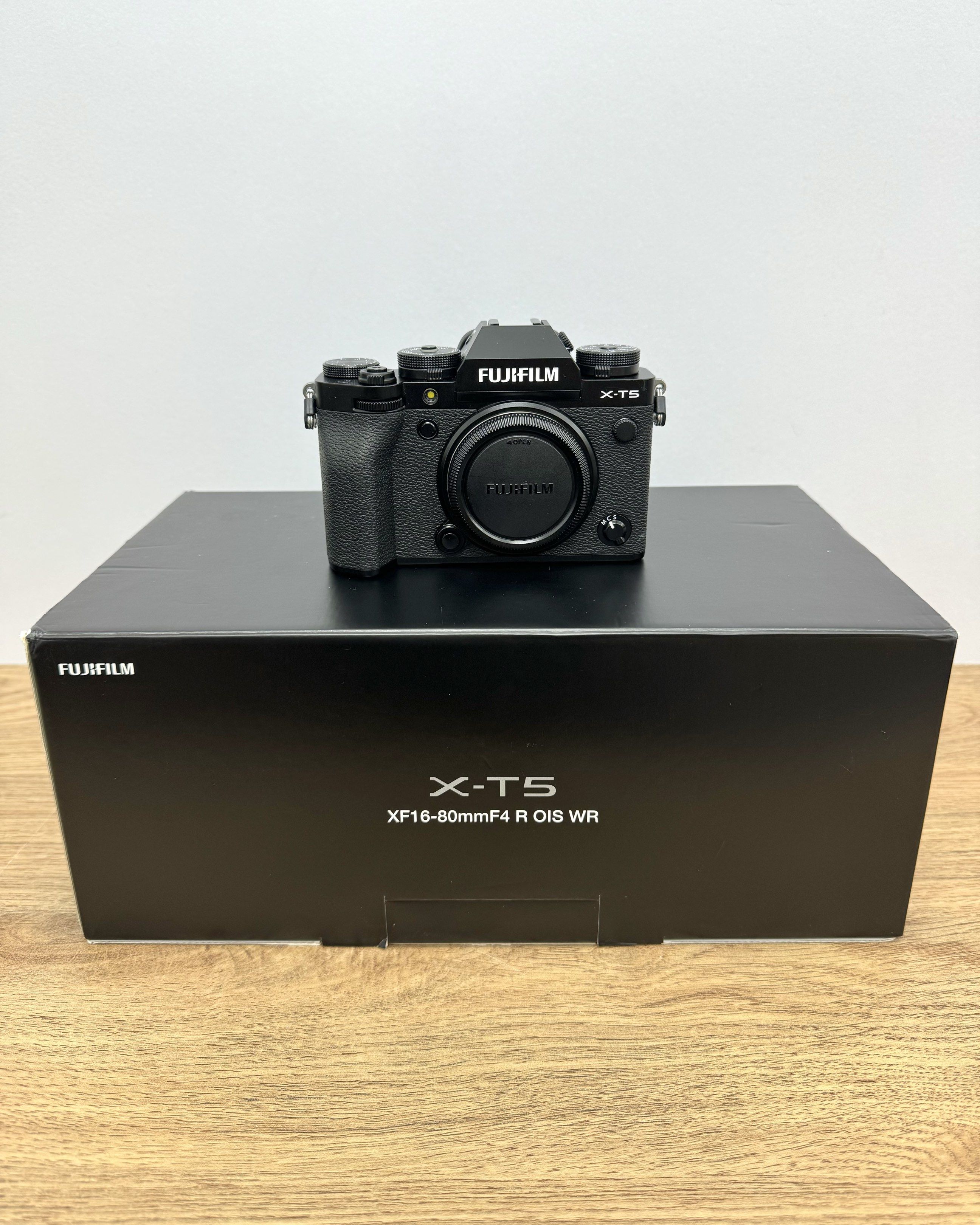 FUJIFILM X-T5 XT5 BODY (SC 2K ONLY) 99.9% NEW, Photography, Cameras on ...
