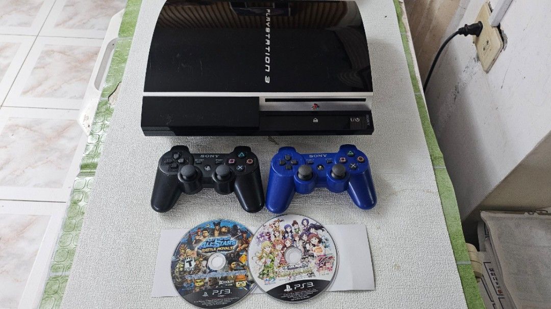Sony PlayStation 3 (FAT and CFW) with Games and Controllers, Video ...