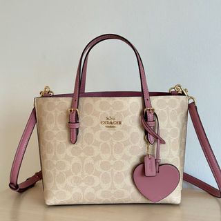 Coach Mini Mollie Tote 25 Snoopy X Coach, Women's Fashion, Bags ...