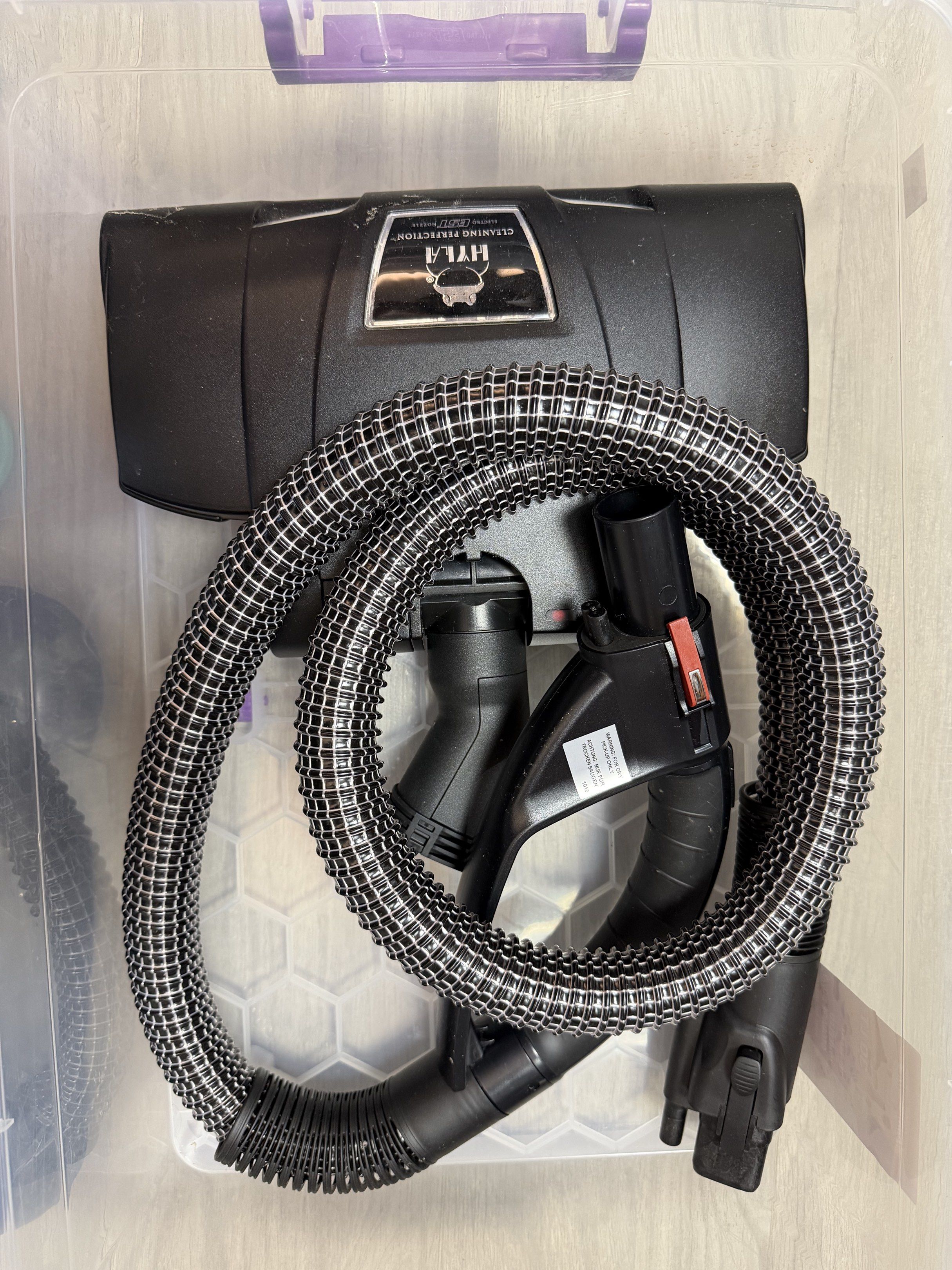 Hyla Air and Room Cleaning System, 家庭電器, 吸塵機 ＆ 家居清潔電器 - Carousell