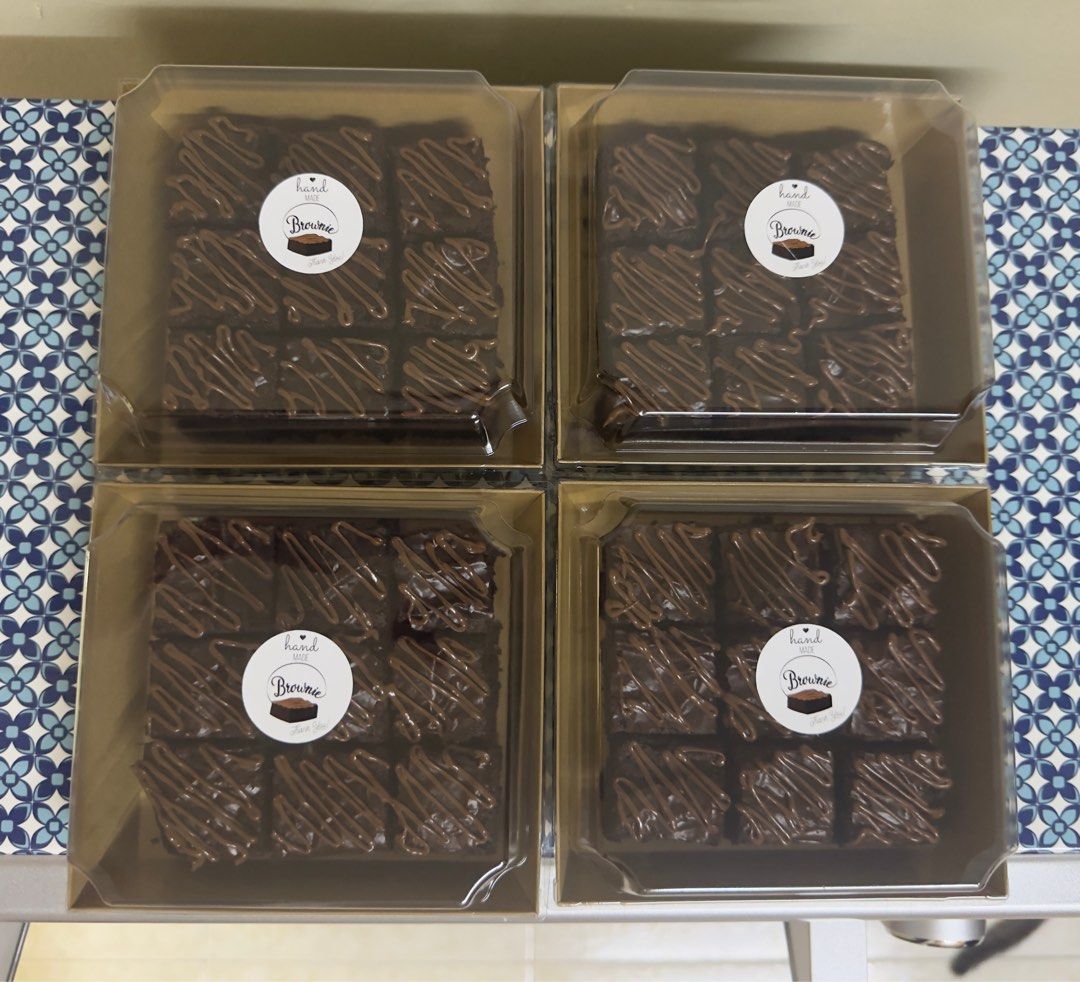 Brownies Gift Box, Food & Drinks, Gift Baskets & Hampers on Carousell