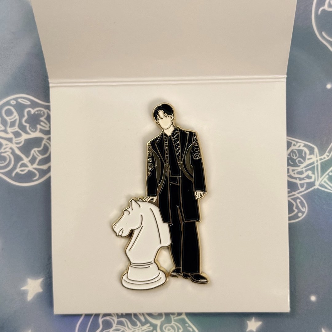 LEE KNOW PIN BADGE STRAY KIDS SKZ JAPAN SEASON’S GREETINGS FORCE ...
