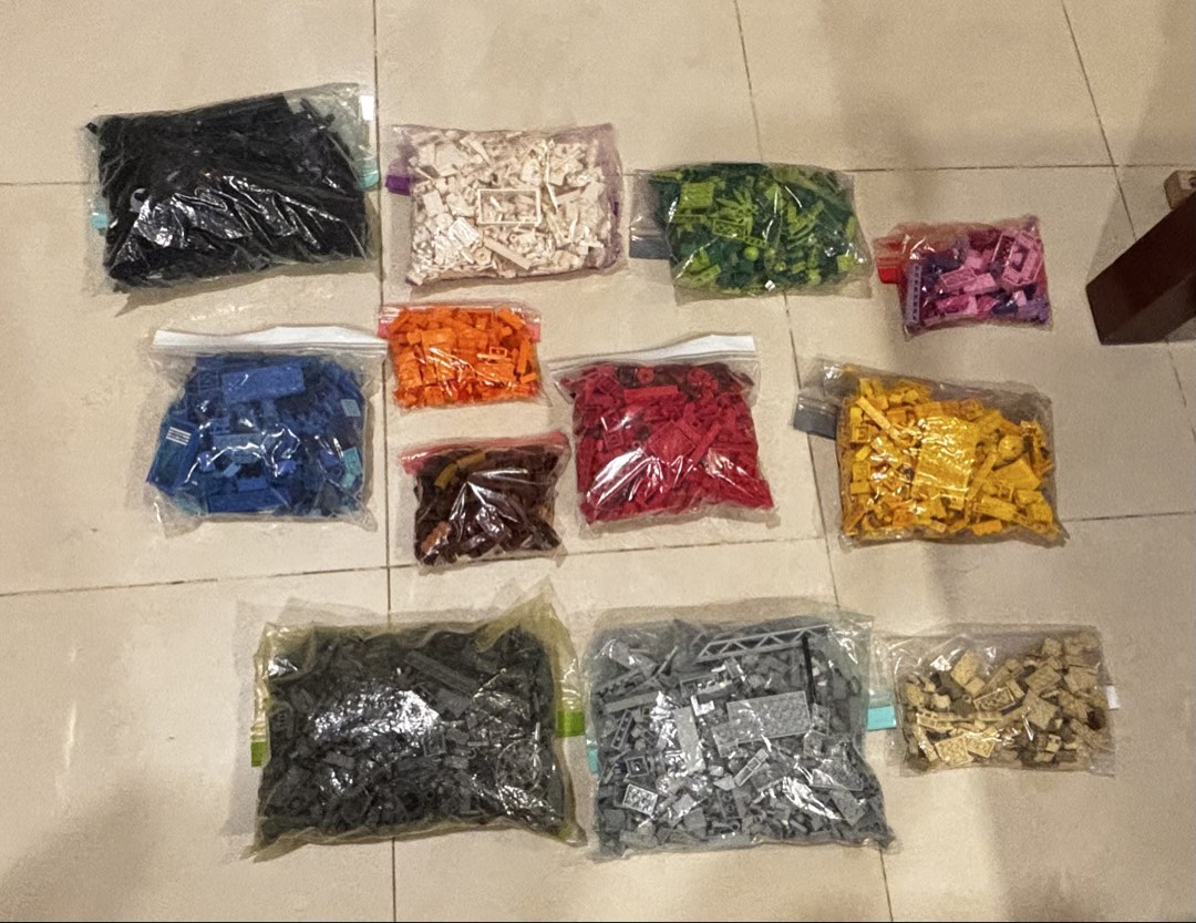 Lego Bricks, Hobbies & Toys, Toys & Games on Carousell