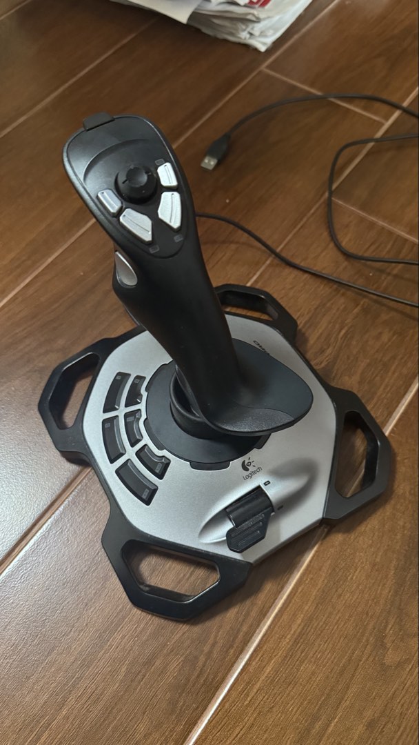 Logitech Extreme 3D Pro Joystick, 電子遊戲, 遊戲機配件, 手掣 - Carousell