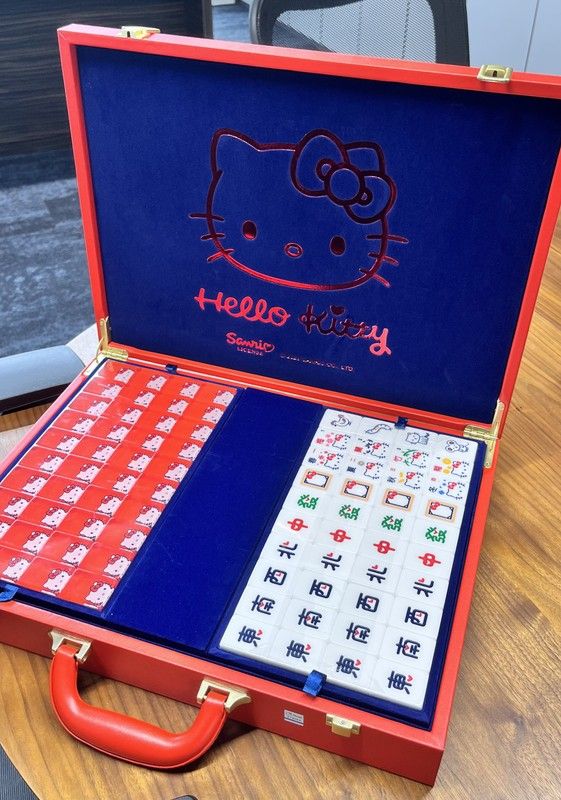 HK Solitaire Set Hello Kitty Limited Edition, Hobbies & Toys, Toys ...