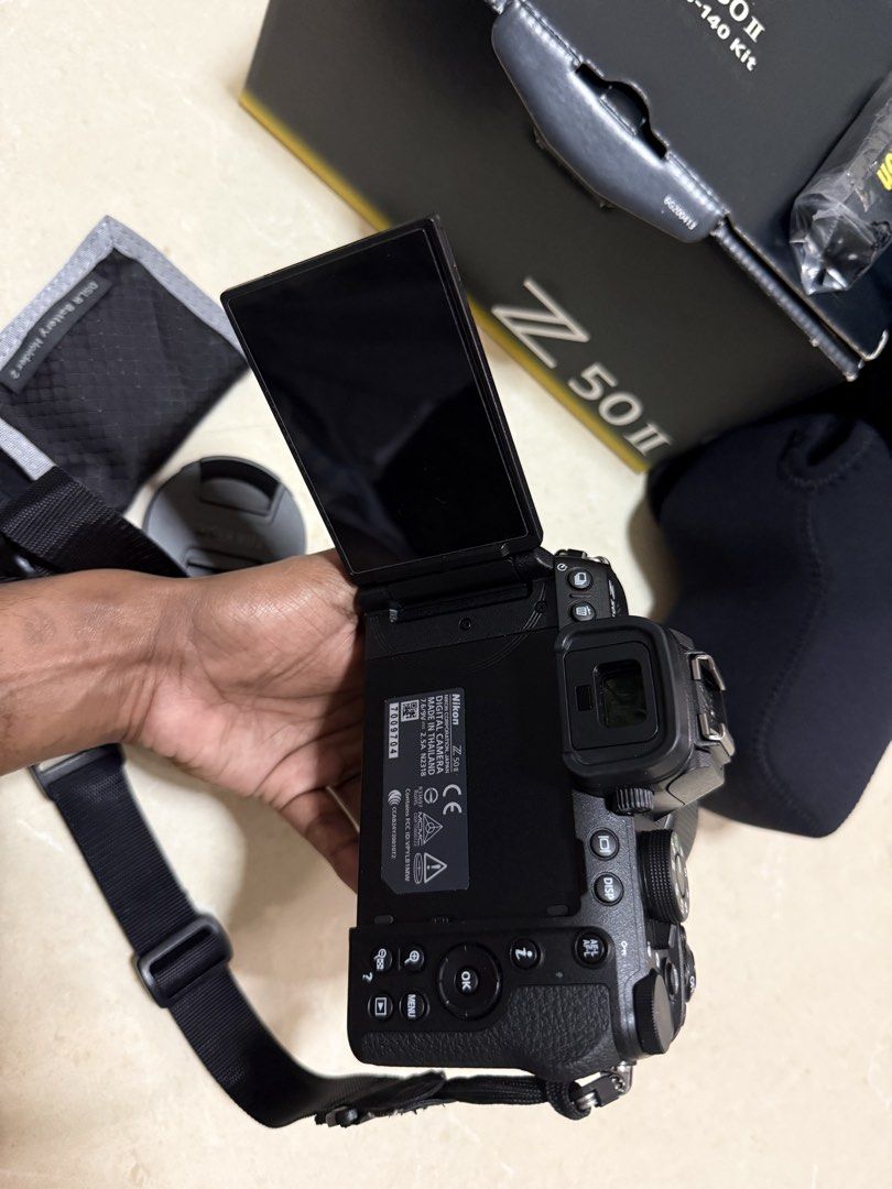 Nikon Z50 II + NIKKOR Z 18-140mm Kit (Plus Premium Extras ...