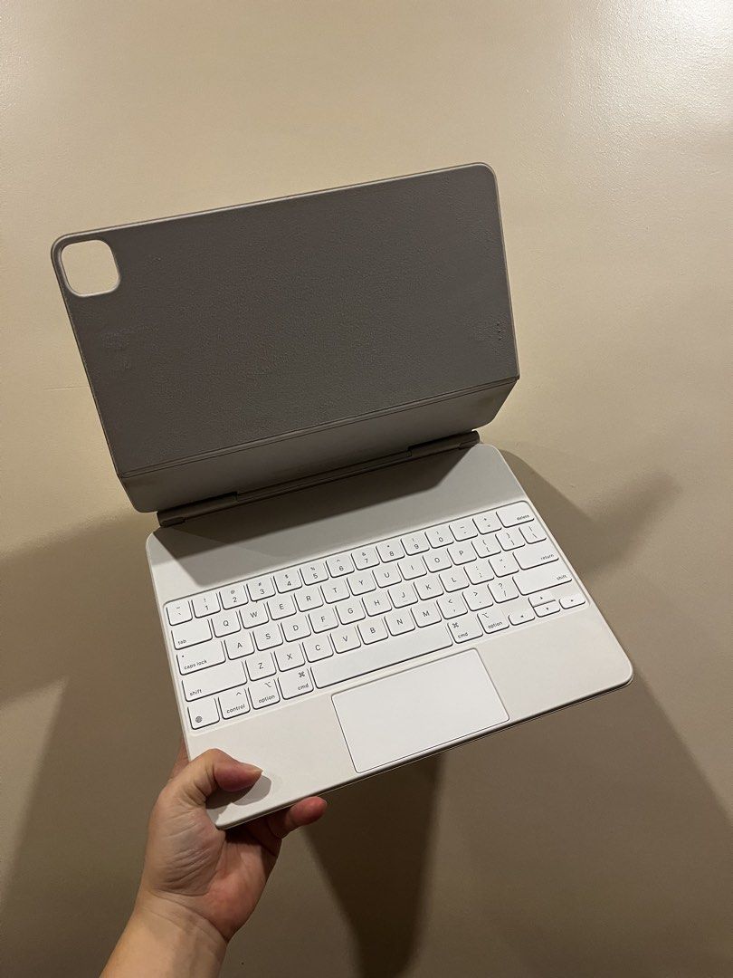 iPad Pro 13 inch Keyboard in Prestine Condition, Computers & Tech ...