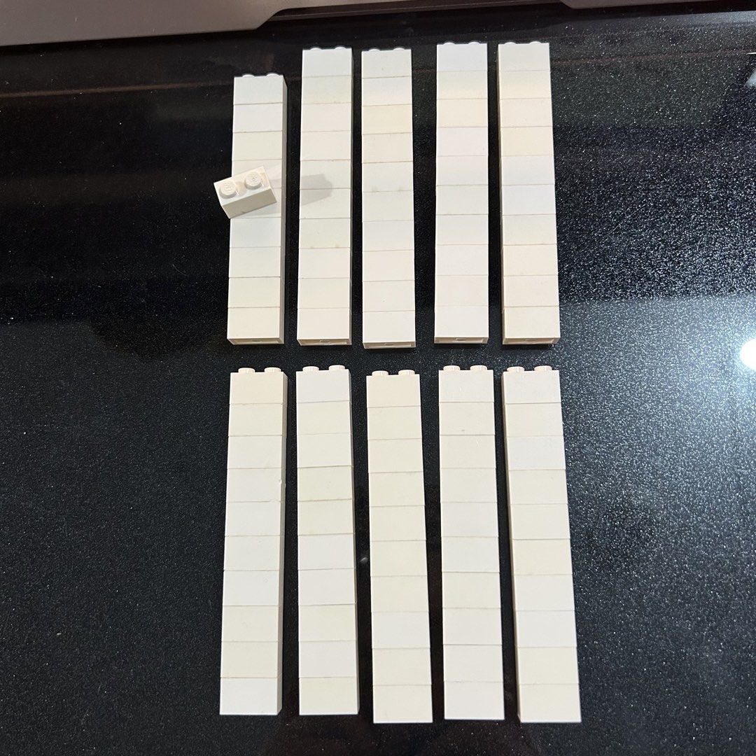 100x LEGO 3004 1x2 white bricks, Hobbies & Toys, Toys & Games on Carousell