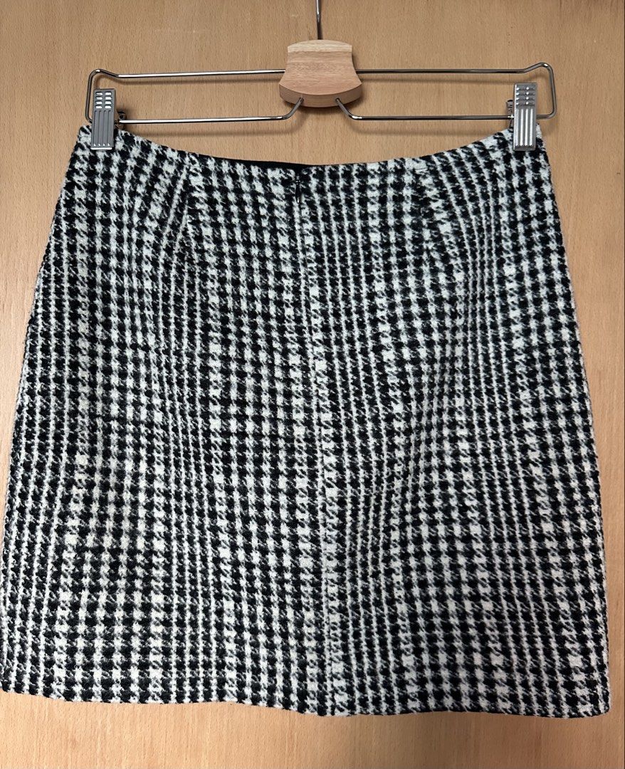 agnes b mini skirt, 女裝, 褲＆半截裙, 裙 - Carousell