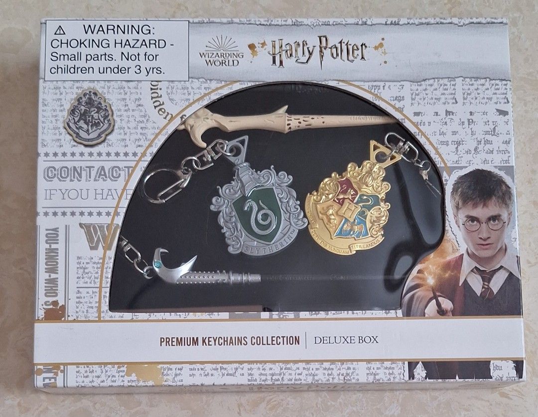 Harry Potter Premium Keychains Deluxe Box Set, Hobbies & Toys ...