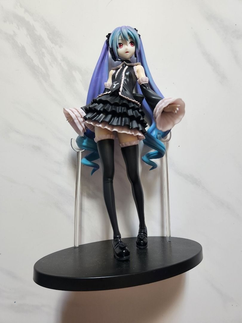 Hatsune Miku Gothic Lolita Figure, Hobbies & Toys, Toys & Games on ...