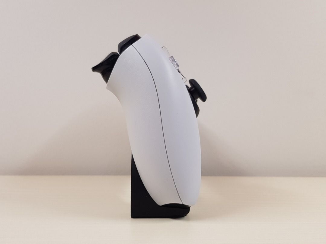 Invisible PS5 Controller Holder | Minimalist Floating Mount | Clean ...