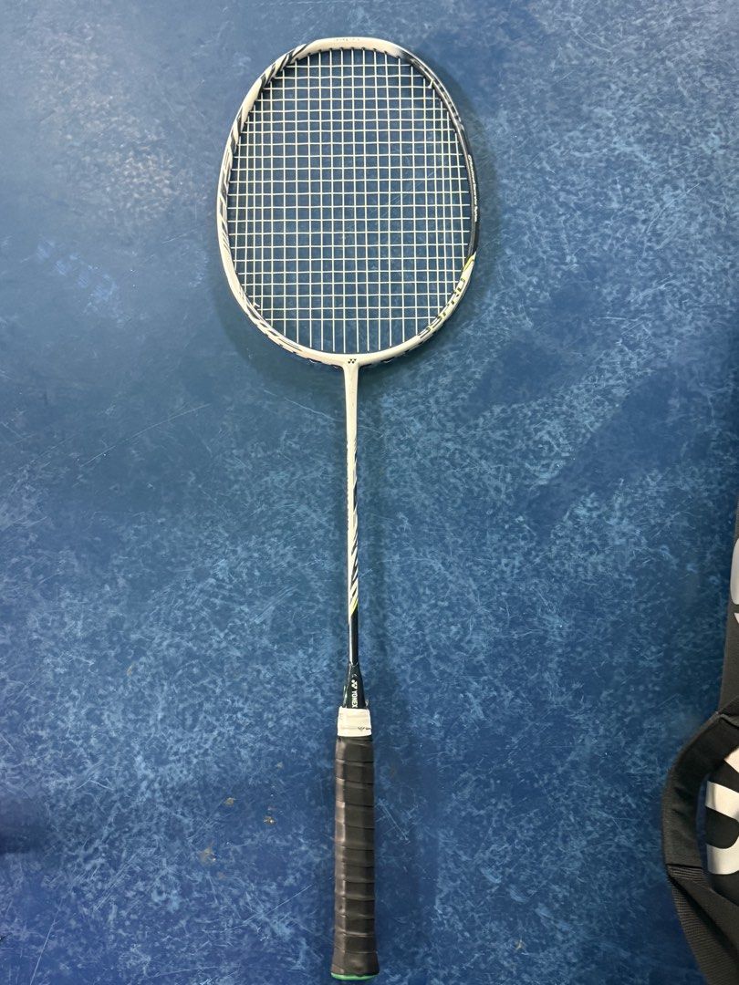 Yonex racket 99pro 4U5G white tiger, Sports Equipment, Sports & Games ...