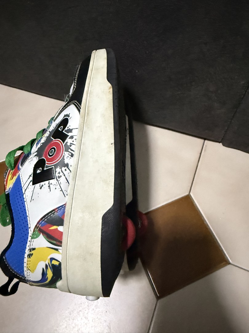 Heelys Pop Roller Shoes - Size 3, Babies & Kids, Babies & Kids Fashion ...