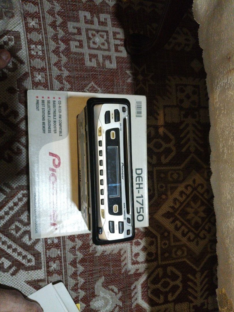 Pioneer DEH-1750 High Power CD Player with FM/AM Tuner, Car Accessories ...