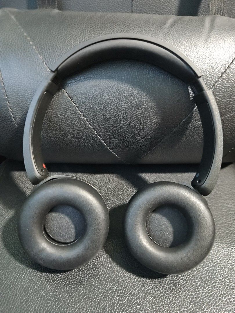 Sony CH 520 Wireless Headphones, Audio, Headphones & Headsets on Carousell