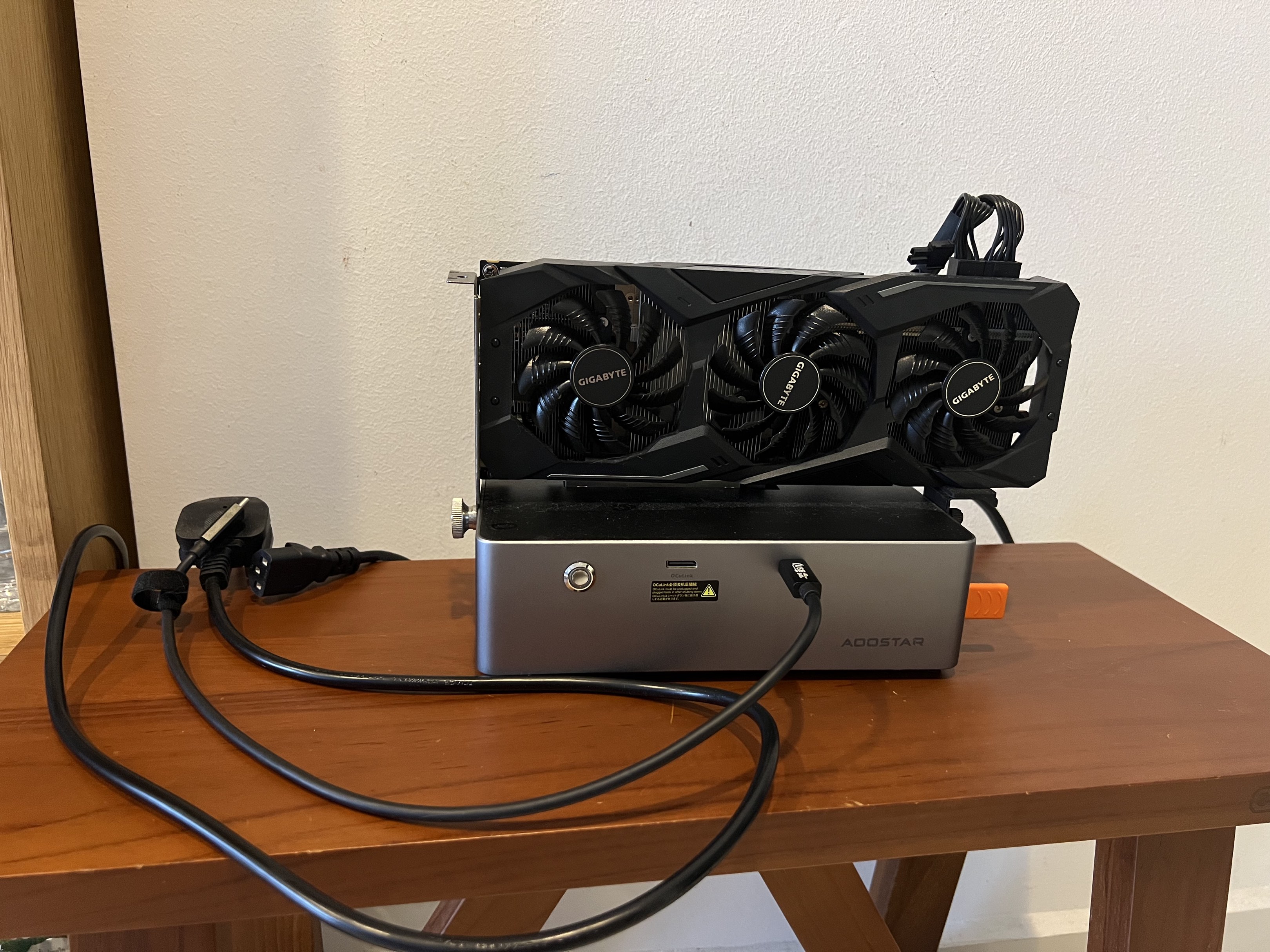 AOOSTAR AG02 eGPU Dock & Gigabyte RTX 2070 Windforce 8GB, Computers ...