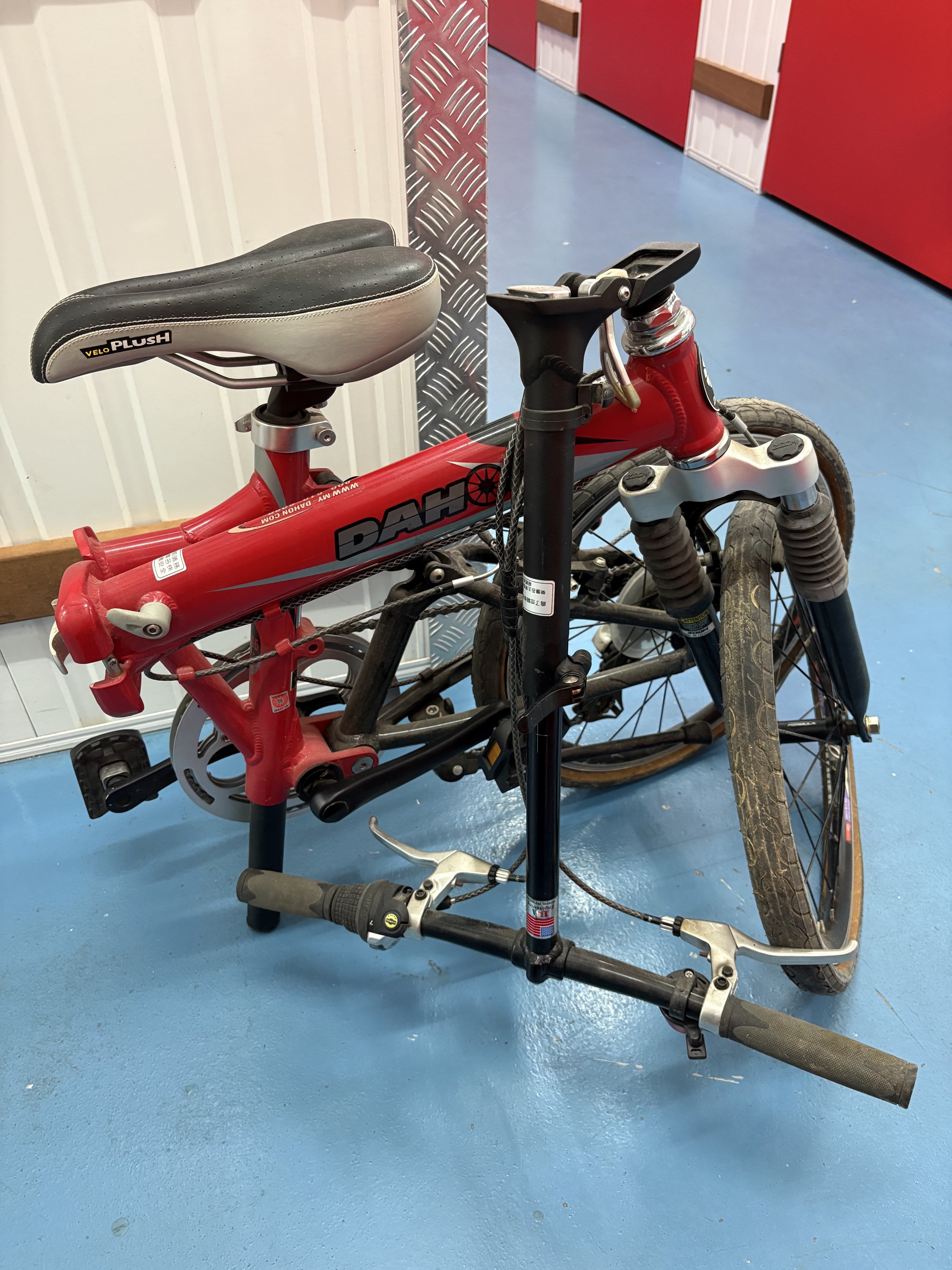 Dahon Folding Bike - Red, Sports Equipment, Bicycles & Parts, Bicycles ...