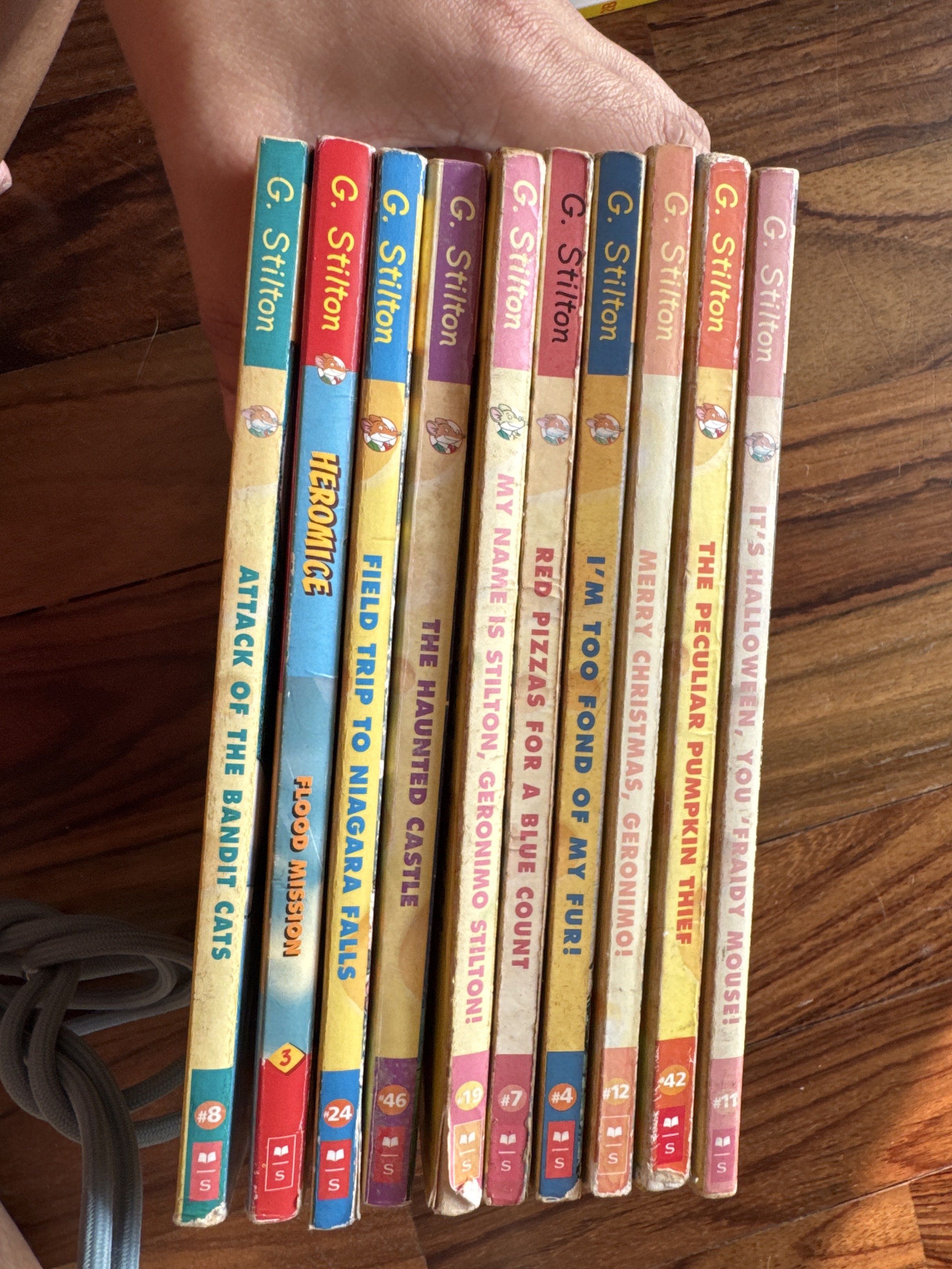 Geronimo Stilton Book Collection, Hobbies & Toys, Books & Magazines ...