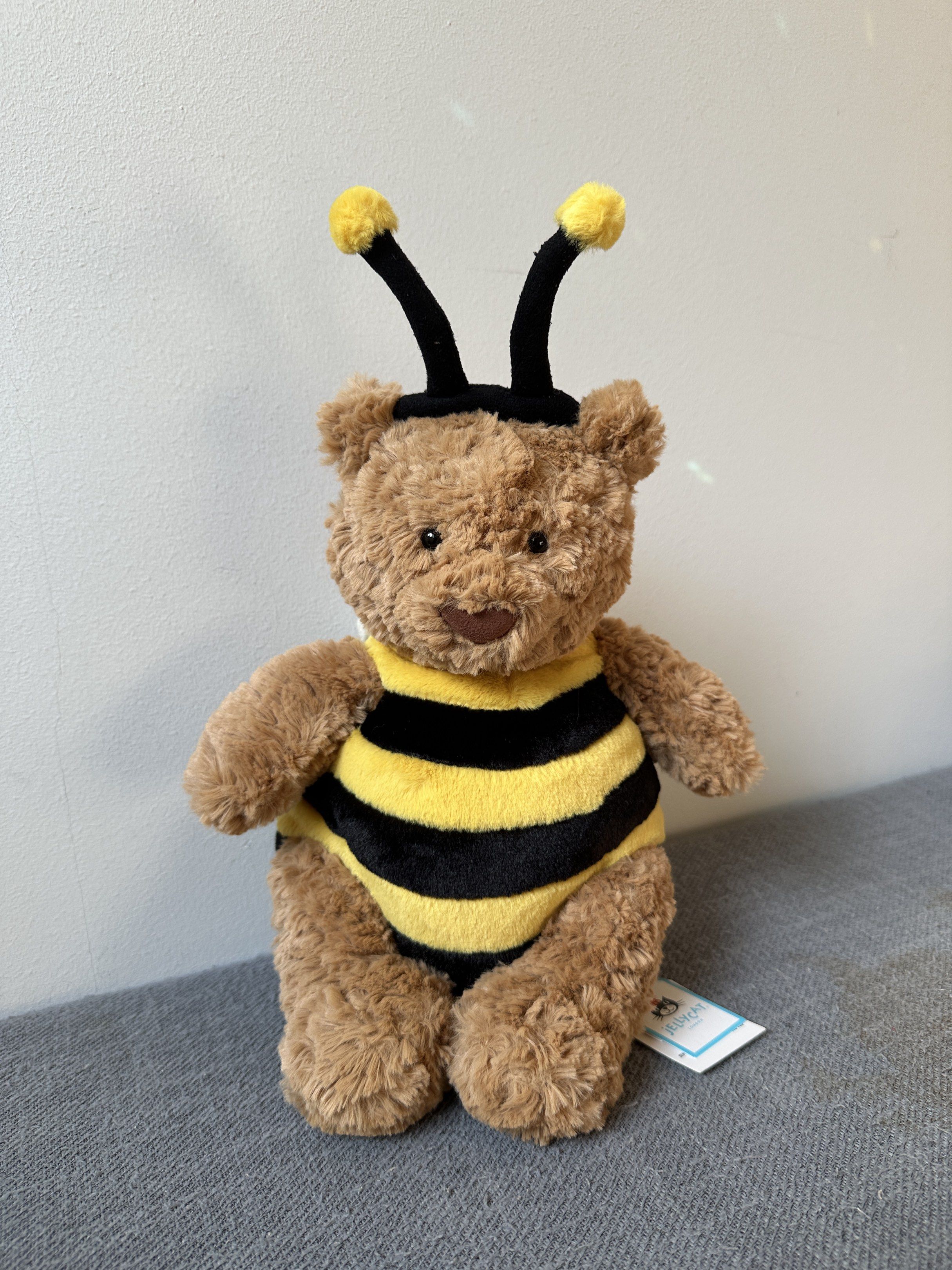 Jellycat Bartholomew Bumblebee Bear BNWT instocks, Hobbies & Toys, Toys ...