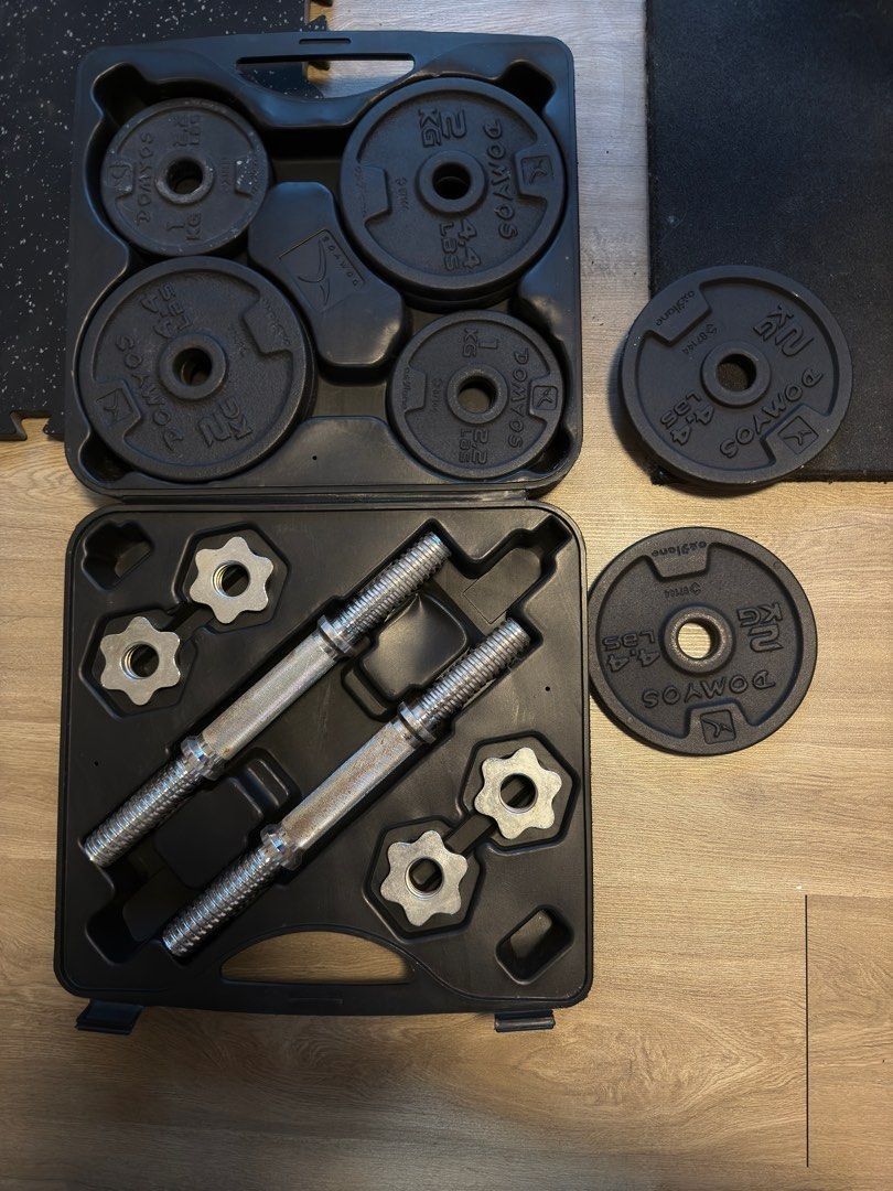 DOMYOS Dumbbell Set with Case, Sports Equipment, Exercise & Fitness ...
