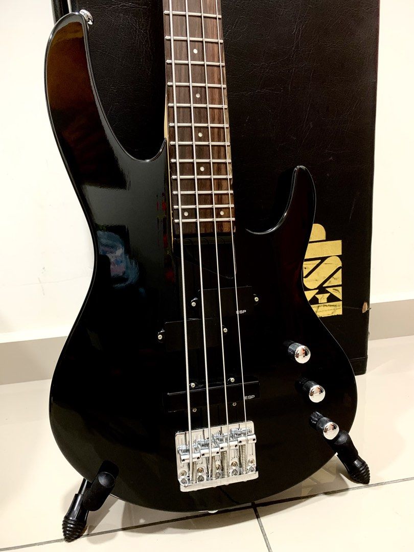 ESP LTD B-50 BASS GUITAR WITH ESP HARDCASE ( Active Pick Up ), Hobbies ...