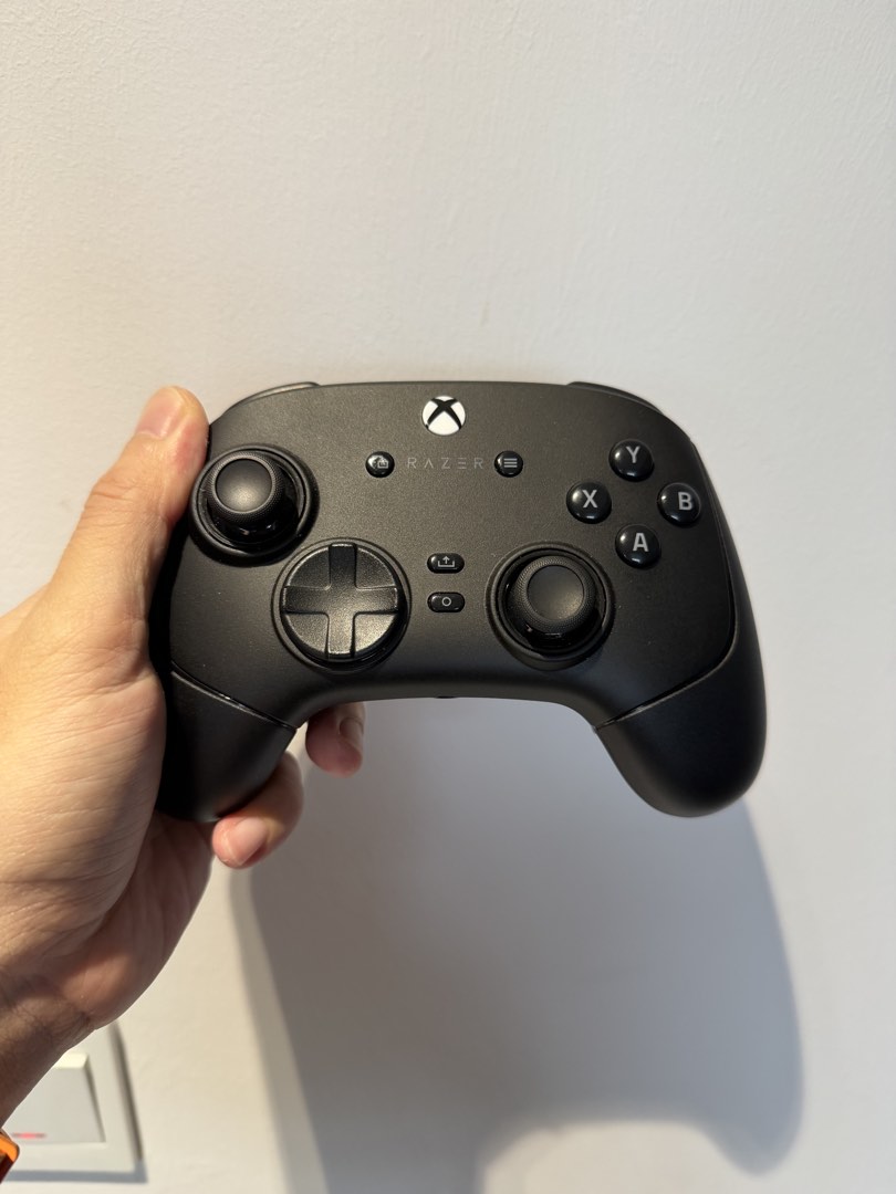 Razer Wolverine V3 Pro Xbox Wireless Controller, Video Gaming, Gaming ...