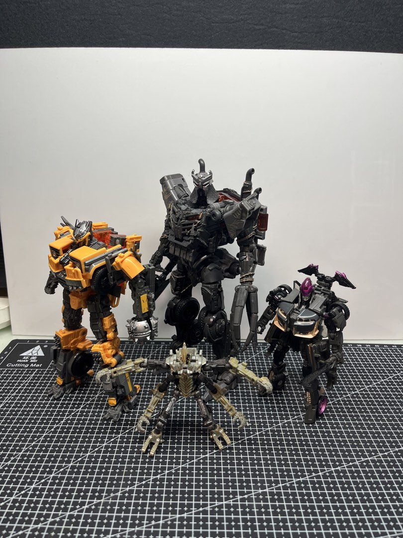 Transformers Studio Series Terrorcon Set - Scourge, Battletrap ...