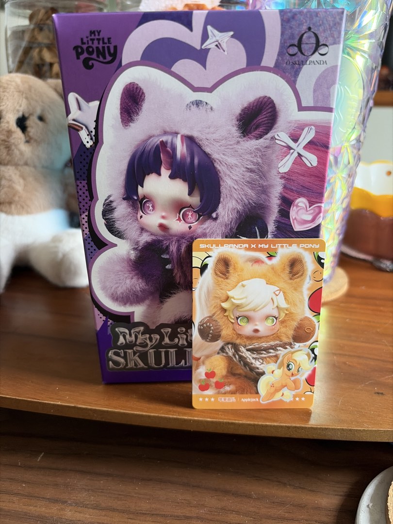 WTT/WTS Popmart Skullpanda my little pony applejack, Hobbies & Toys ...