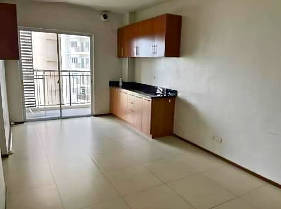 For Sale: 2-Bedroom Bare Unit at Lleida Tower, Circulo Verde, Quezon ...