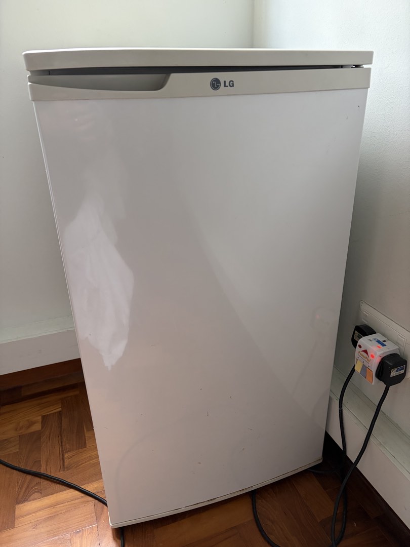 LG Mini Fridge - White, TV & Home Appliances, Kitchen Appliances ...