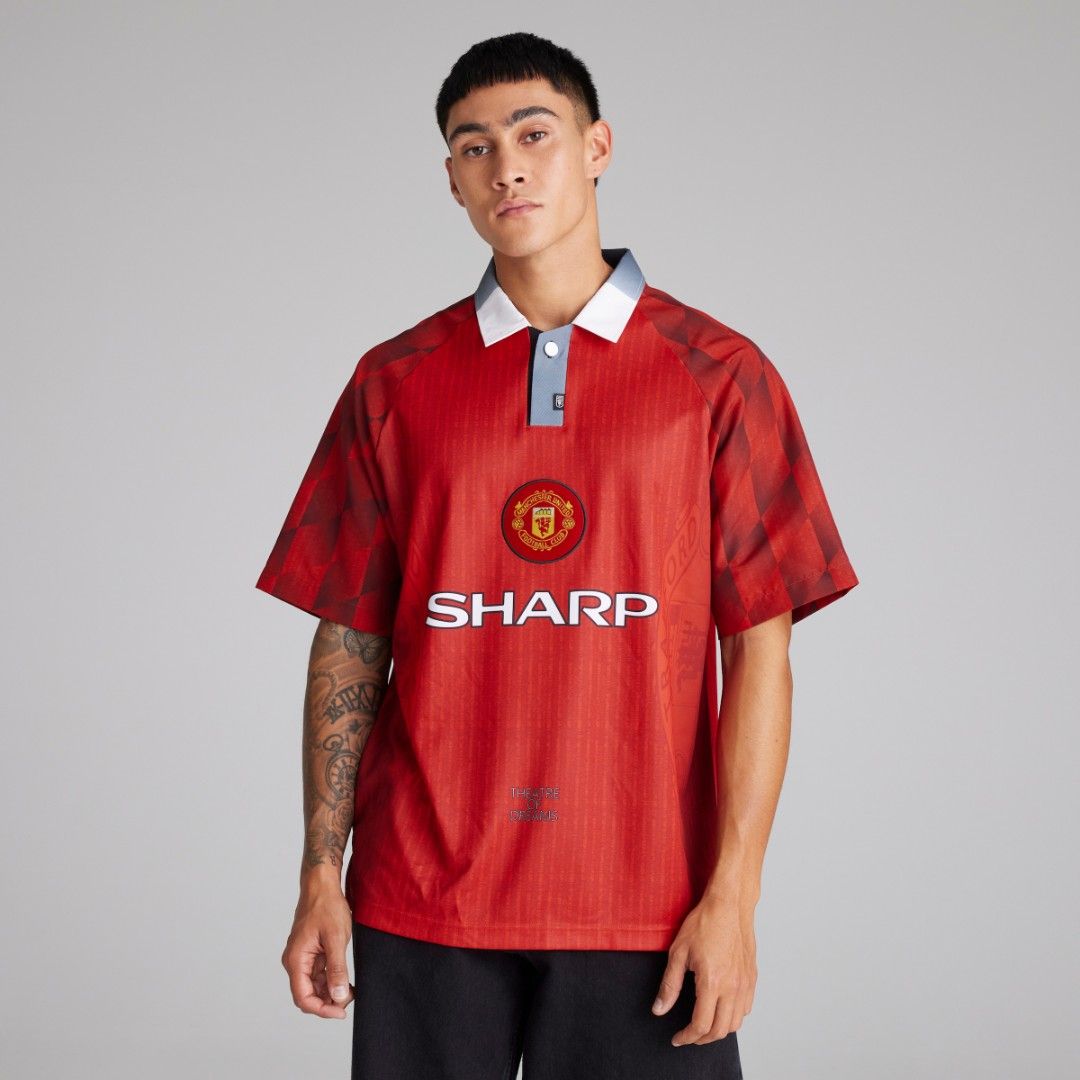 Manchester United Sharp Jersey, Men's Fashion, Activewear on Carousell