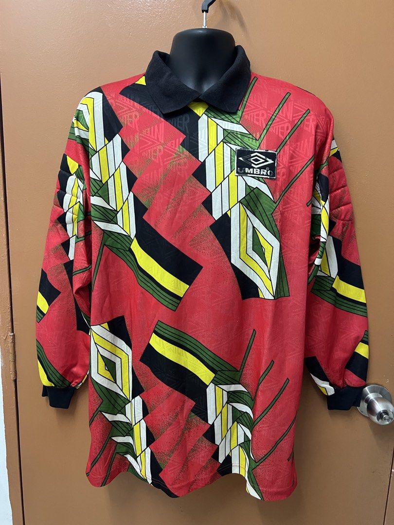 Umbro Long Sleeve Jersey, Men's Fashion, Activewear on Carousell