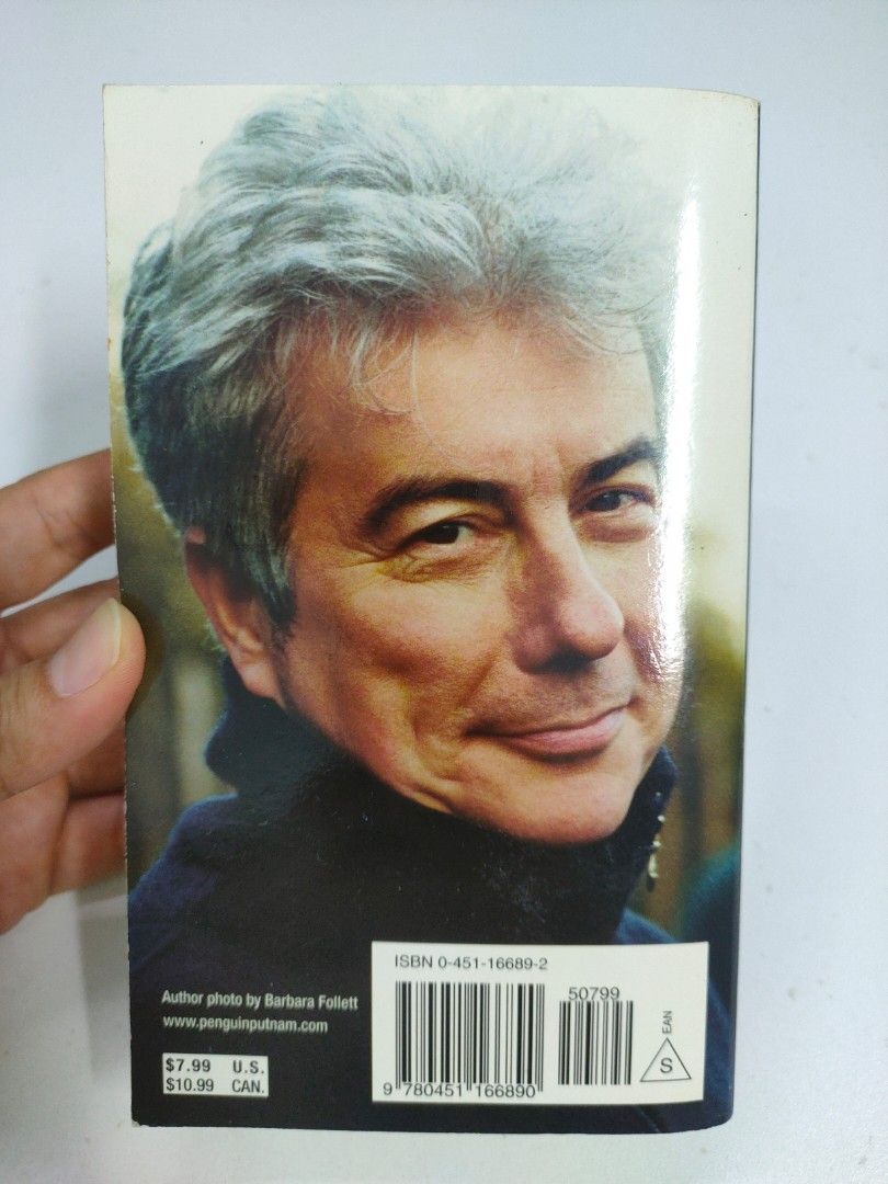 [Used] [Rare] The Pillars of the Earth (Kingsbridge #1) by Ken Follett ...
