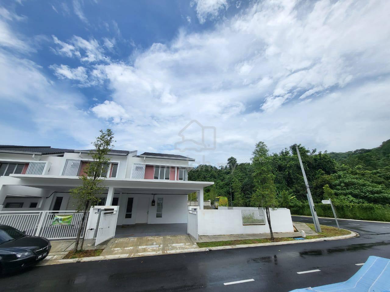 CORNER Tiara Sendayan Presint 7 Negeri Sembilan Terrace House, Property ...